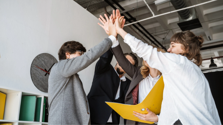 How to Get Bigger Clients: Strategies for Scaling Your Agency | Adcore Blog