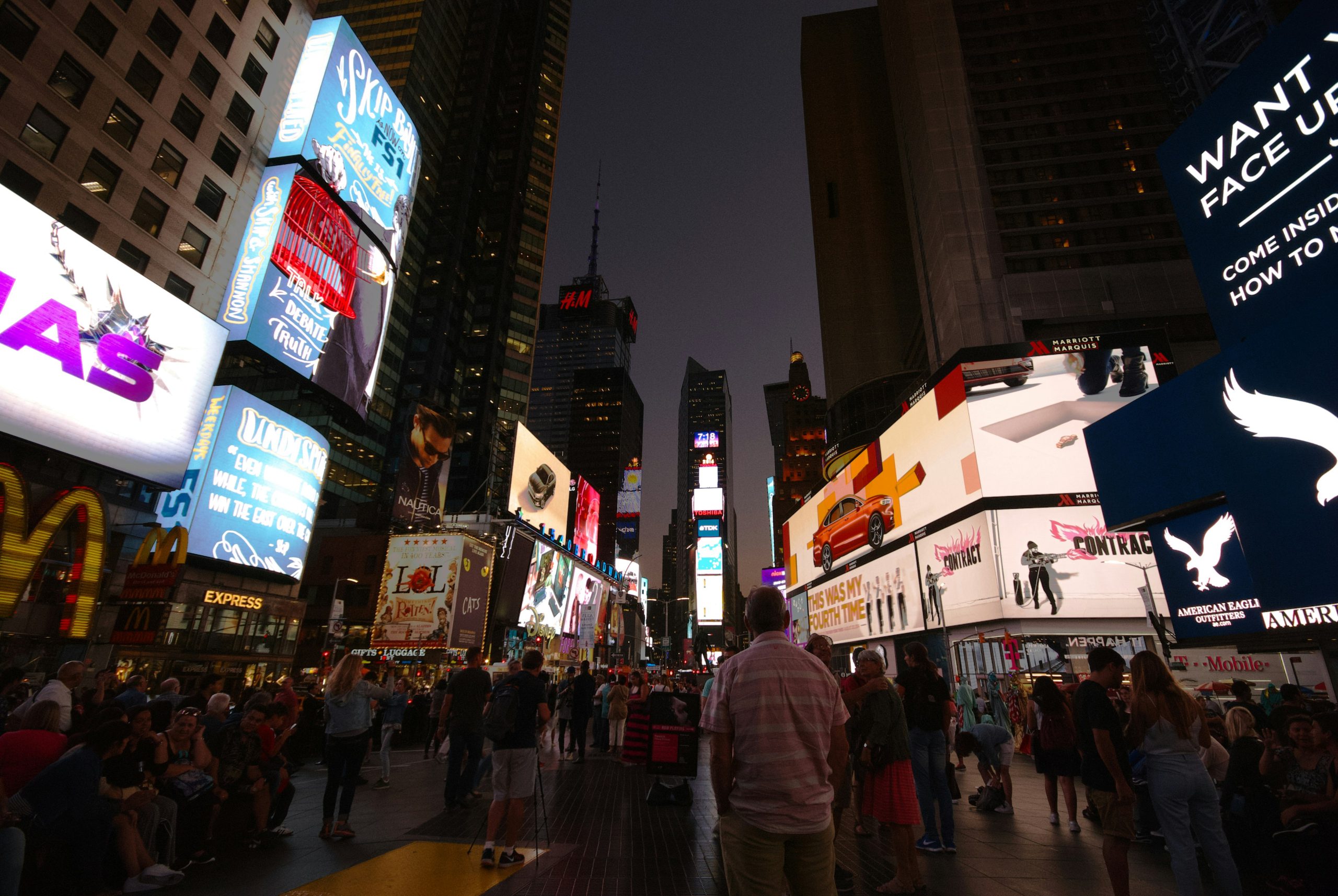 Top 10 Outdoor Advertising Companies | Adcore Blog